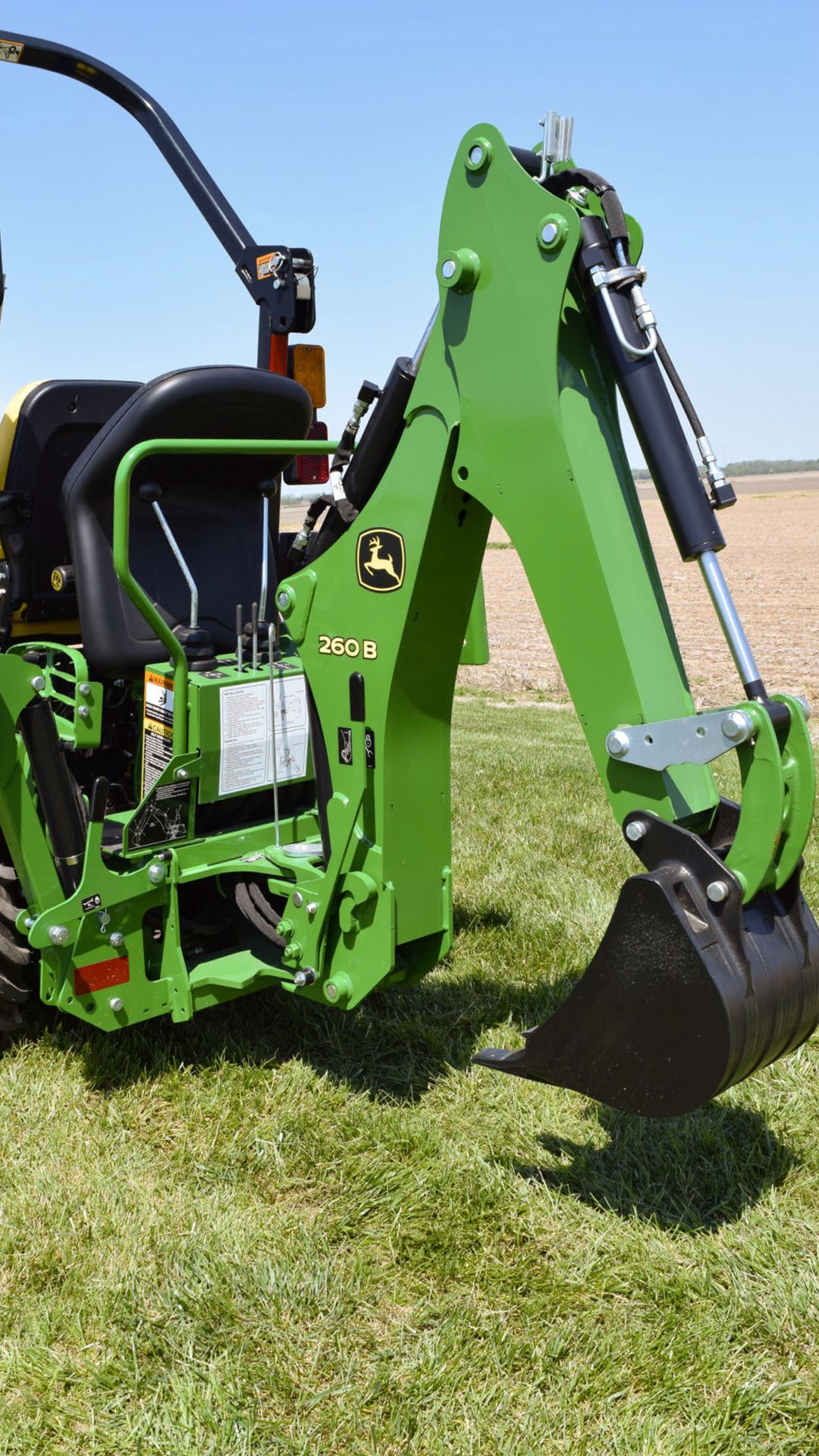 Three Reasons the John Deere 260B Backhoe is Unmatched