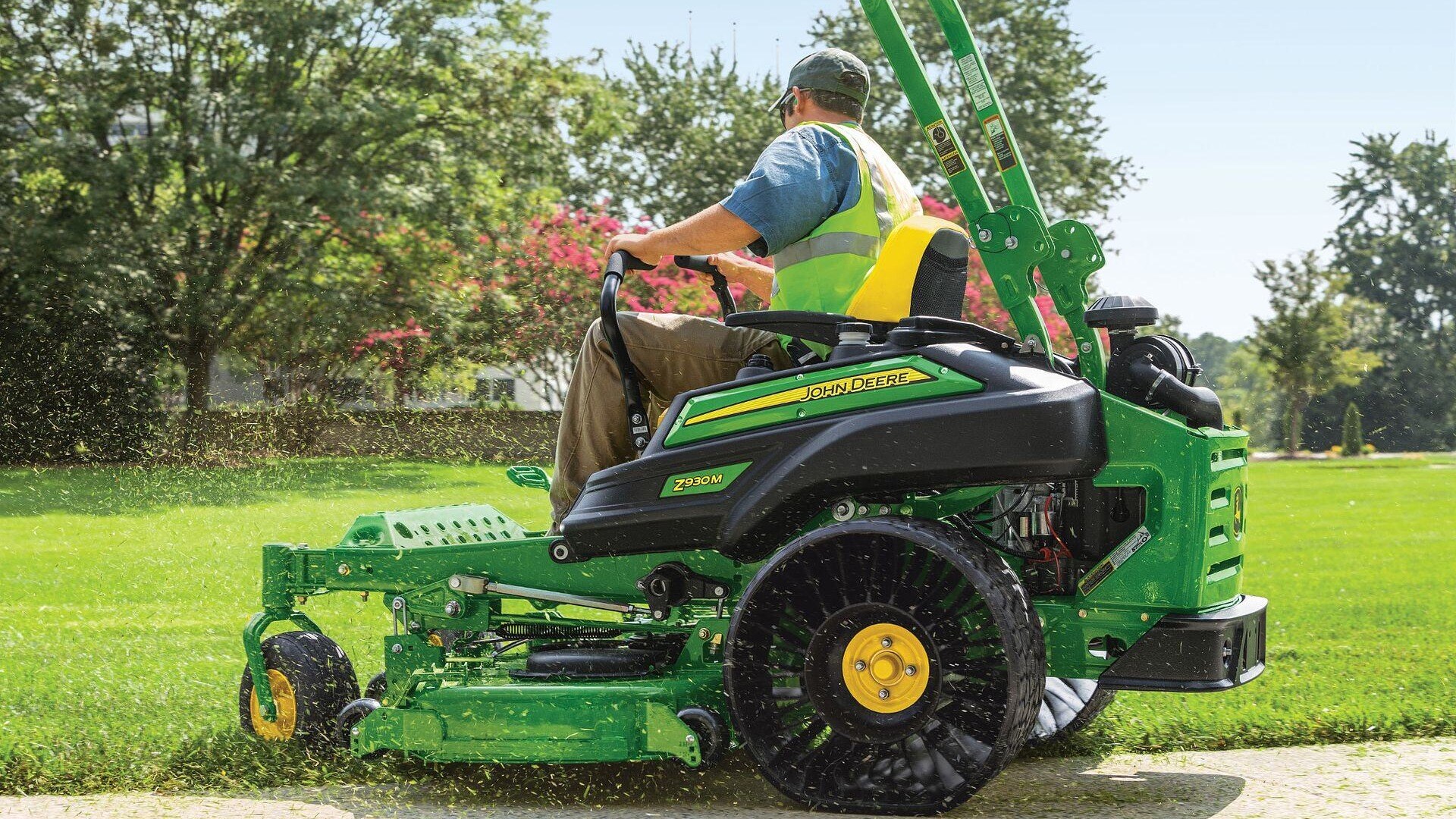 John Deere Z930M vs. Toro Z Master 4000 Series