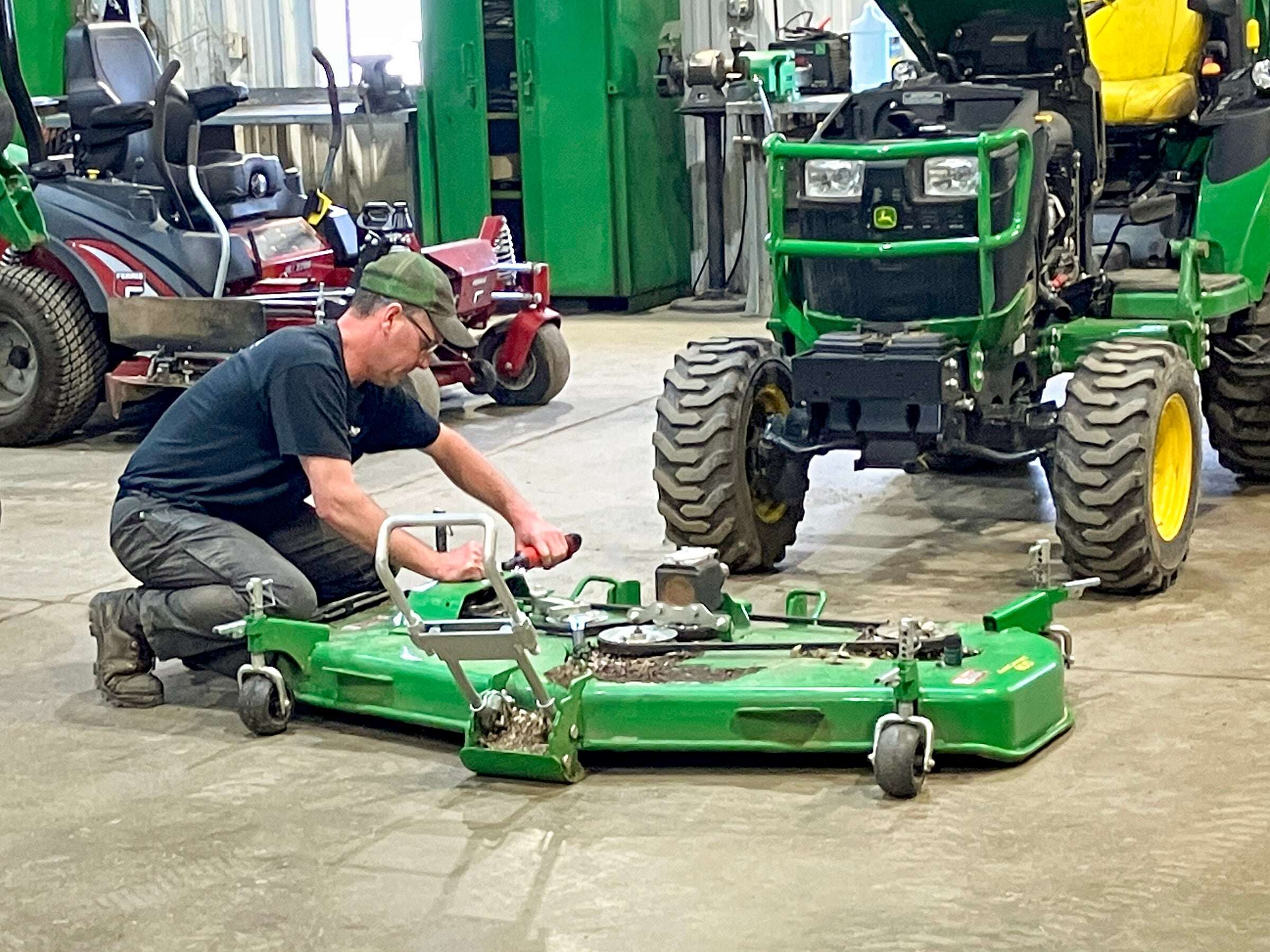 What are the Benefits of Pre- and Post-Season Mower Inspections ...